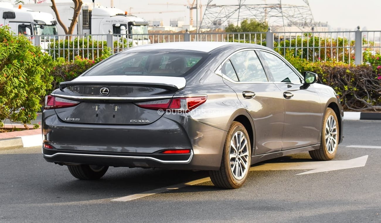 New Lexus ES 300 Hybrid 2.5 L 2023 for sale in Dubai - 674940