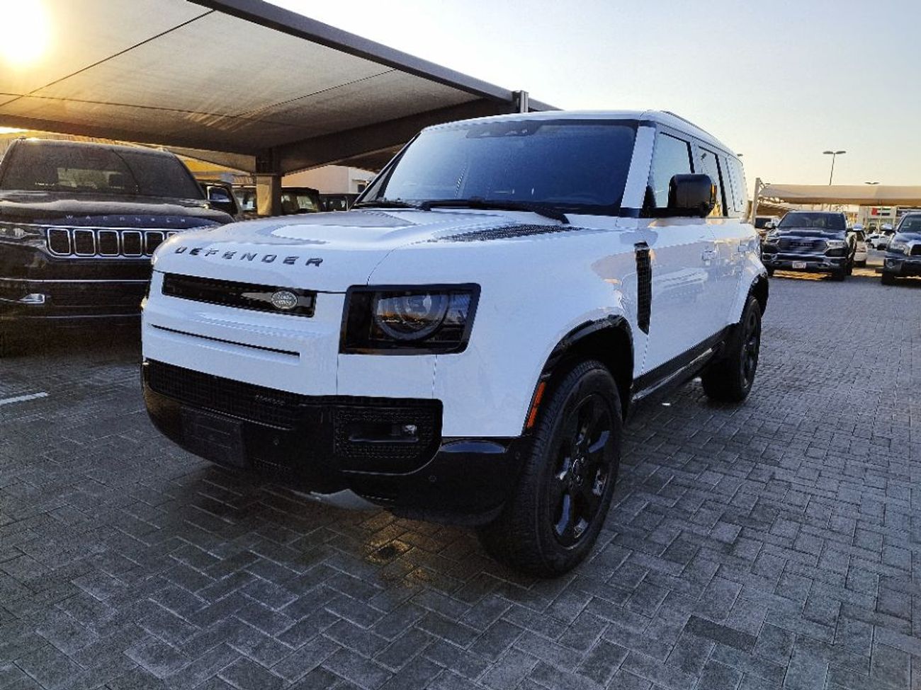 Used Land Rover Defender P400/X DYNAMIC 2022 for sale in Sharjah - 701866