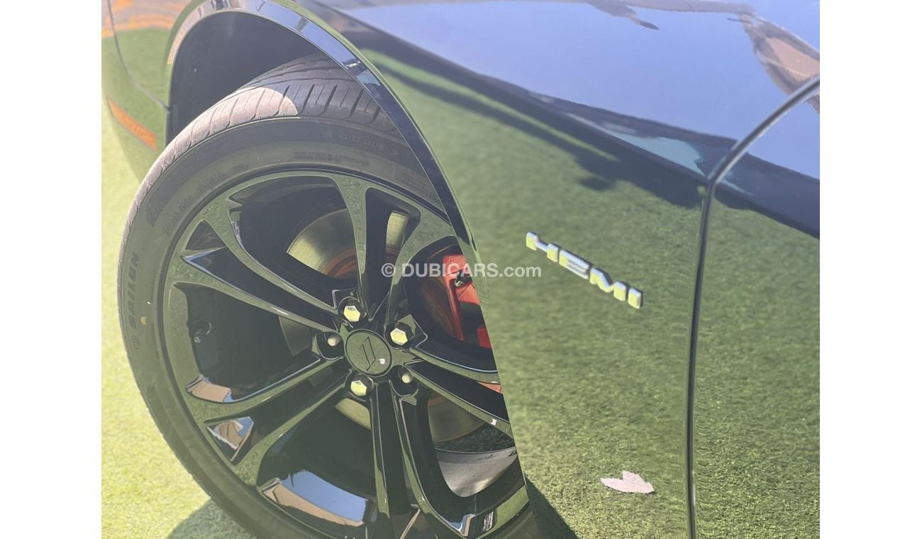 Used Dodge Challenger R/T Plus 2020 for sale in Dubai - 609862