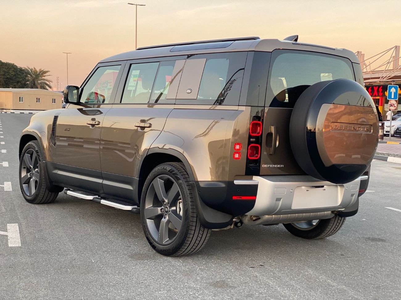 New Land Rover Defender GCC SPEC UNDER WARRANTY AND SERVICE 2024 for ...