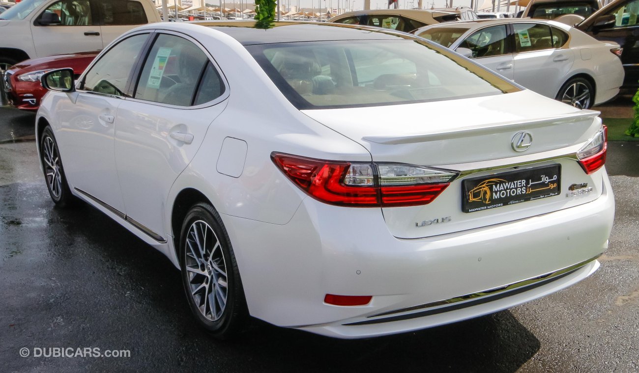 New Lexus ES350 2017 for sale in Dubai - 96796