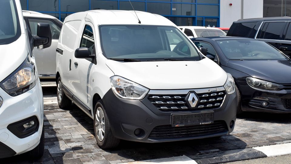 Used Renault Dokker 2019 for sale in Dubai - 743393