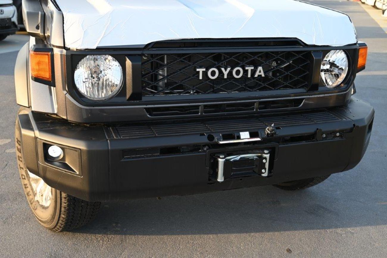 New Toyota Land Cruiser Hard Top 76 LX-Z V6 4.0L 4WD 5-Seat Automatic 2024 for sale in Dubai ...