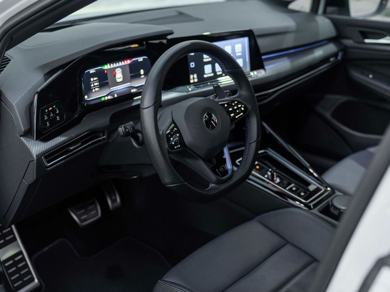 Used Volkswagen Golf R AED 3,067 PM • GOLF R • ONLY 8,000 KMS ...