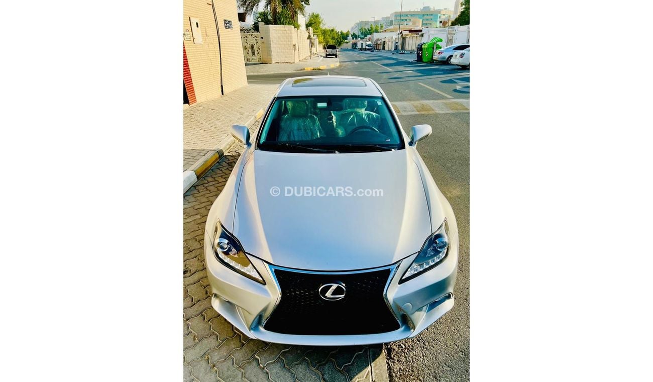 Used Lexus IS250 2010 for sale in Sharjah - 547268