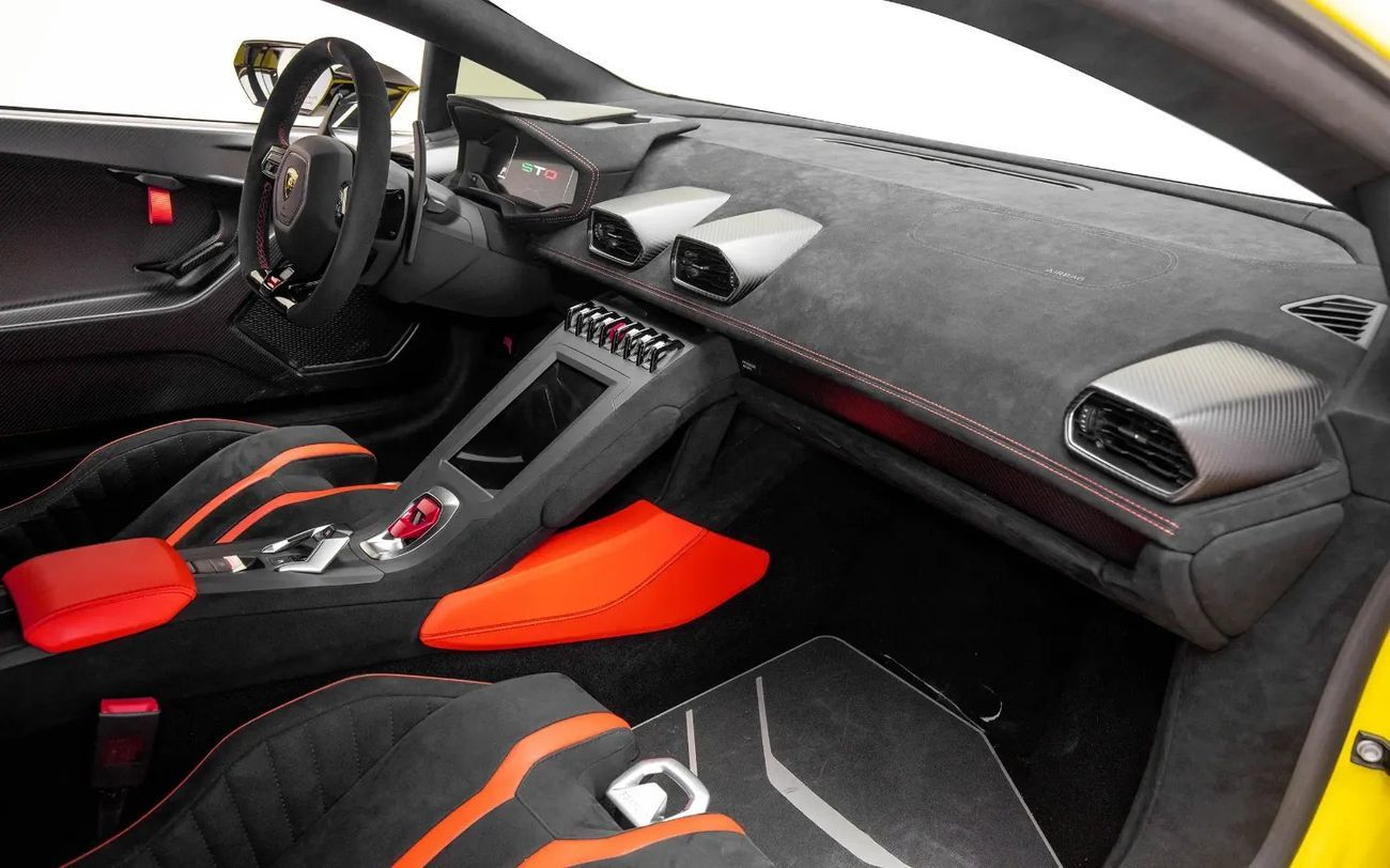 Used Lamborghini Huracan STO - GCC Spec 2022 for sale in Dubai - 860912