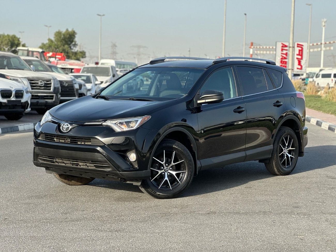Used Toyota RAV4 4WD 2016 for sale in Dubai - 866035