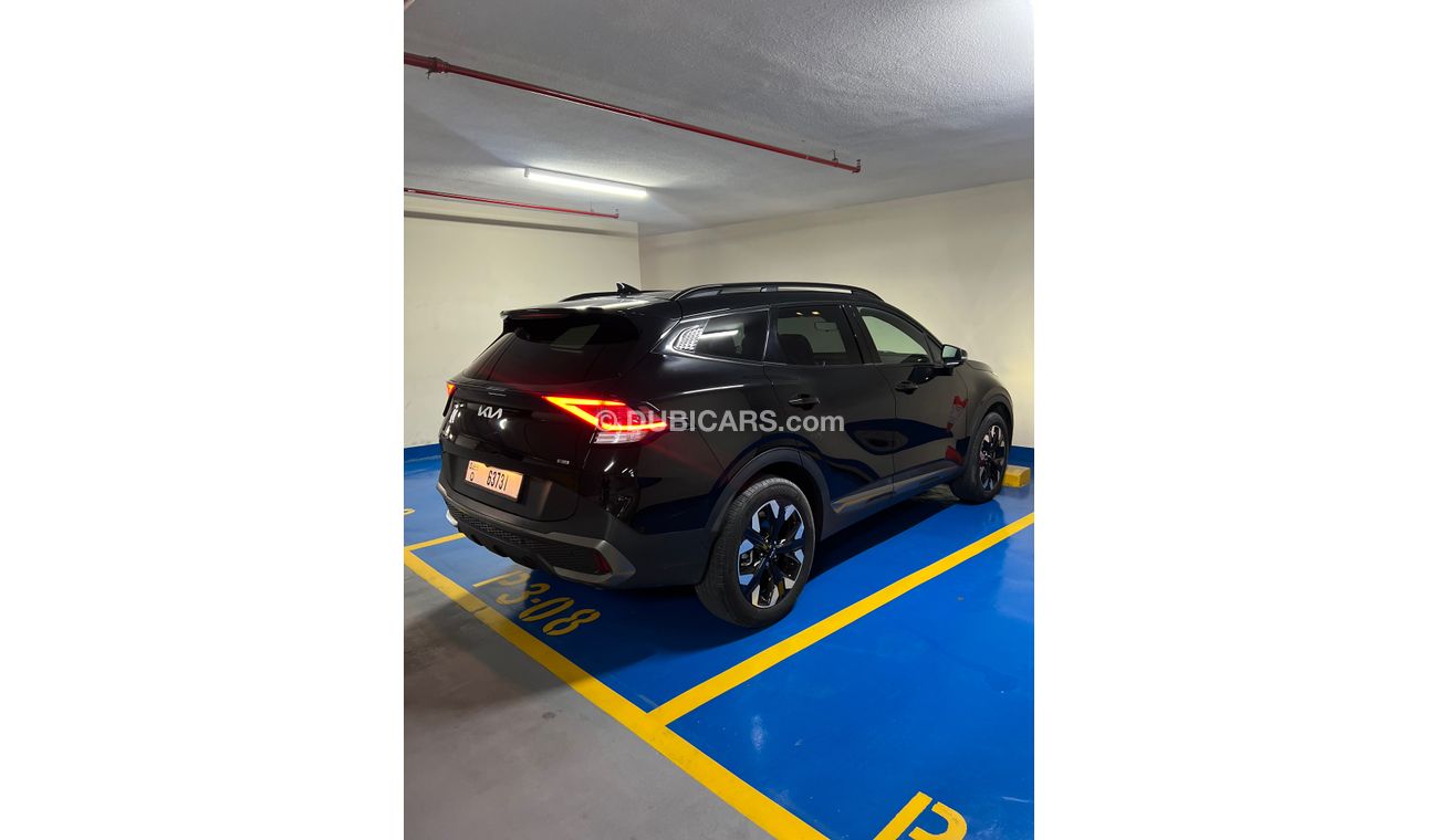 Used Kia Sportage 2023 for sale in Sharjah - 675347