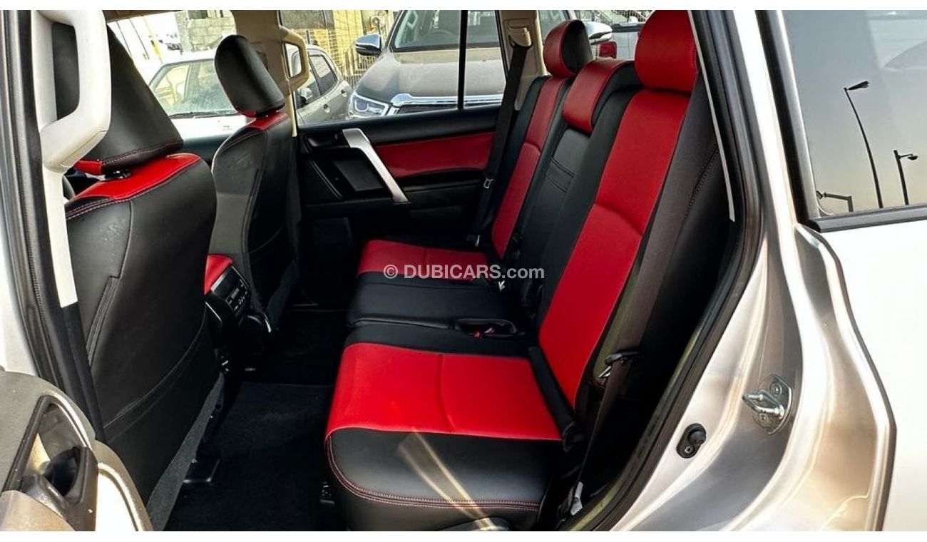 Used Toyota Prado 2017 for sale in Dubai - 696731