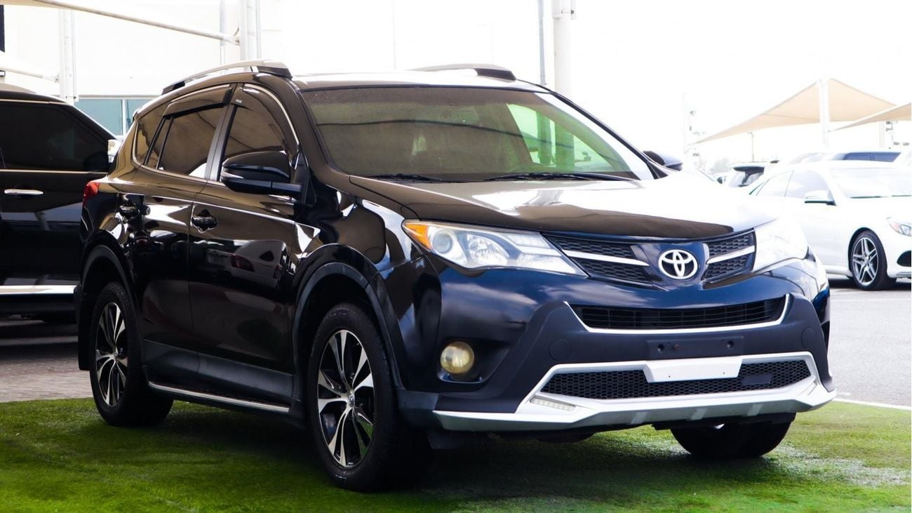 Used Toyota RAV4 AWD 2015 for sale in Sharjah - 492748