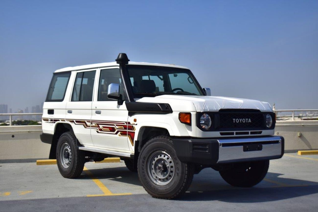 New Toyota Land Cruiser 70 76 V8 4.5L Manual Transmission 2024 for sale in Dubai - 709409