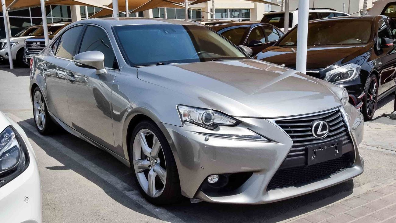 Used Lexus IS350 2015 for sale in Dubai - 167425