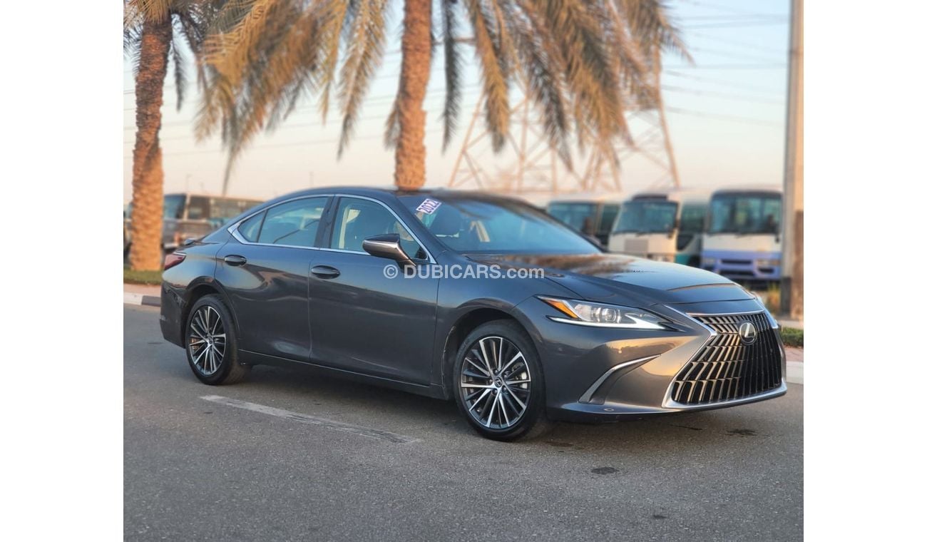 Used Lexus ES250 2022 for sale in Dubai - 560887