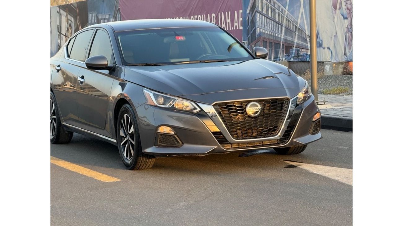 Used Nissan Altima SV 2020 for sale in Sharjah - 746921