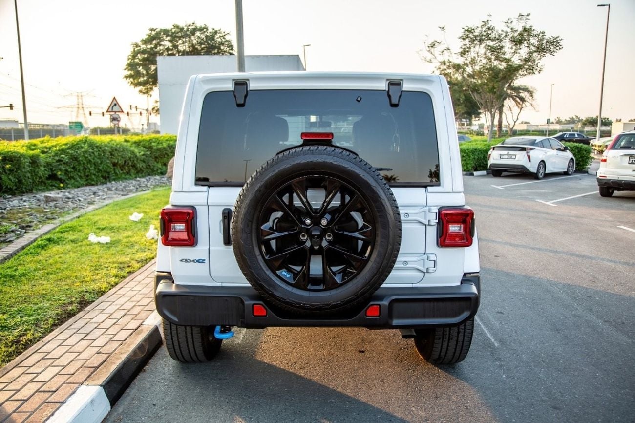 Used Jeep Wrangler 2023 for sale in Dubai - 699972