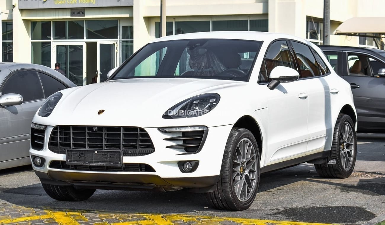 Used Porsche Macan 2017 for sale in Sharjah - 697858