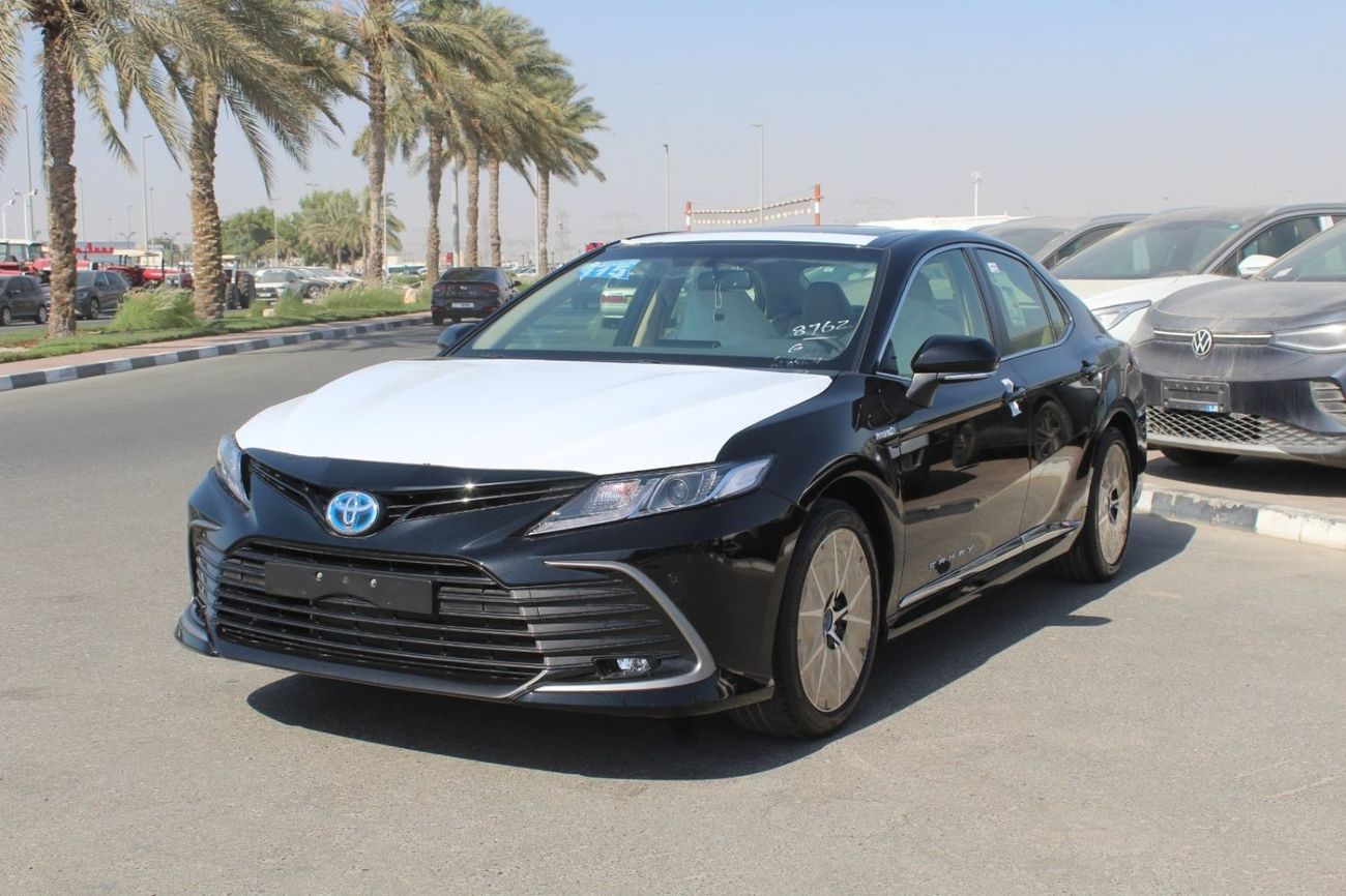 New Toyota Camry GLE Sunroof 2.5L 2023 for sale in Dubai - 829966