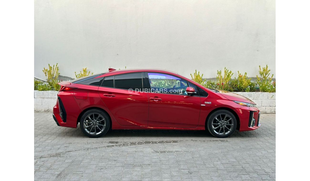 Used Toyota Prius Eco 2017 for sale in Dubai - 687923