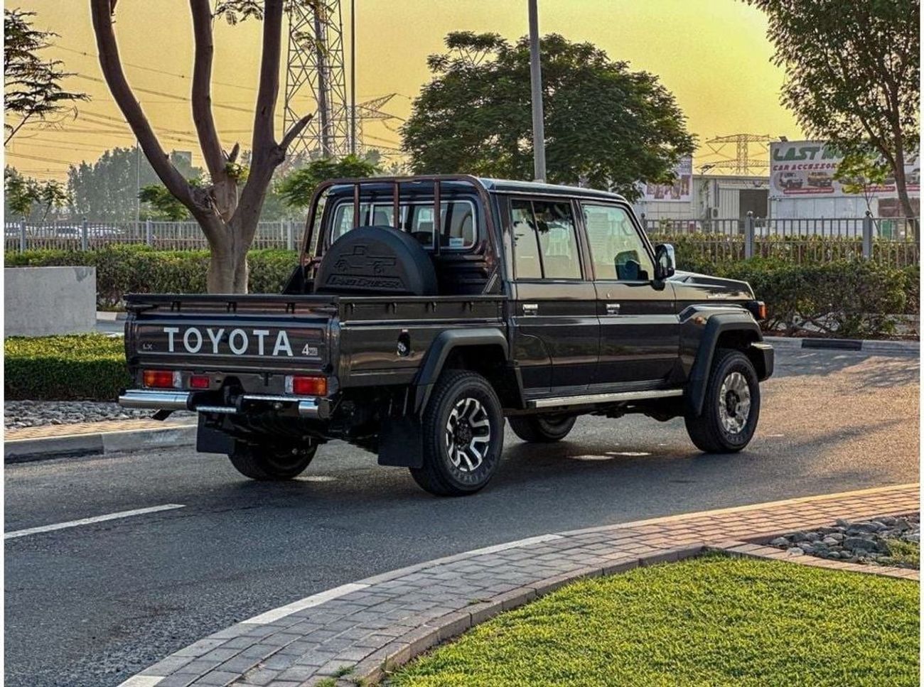 New Toyota Land Cruiser Pick Up 2024 TOYOTA LAND CRUISER LC79 / DIESEL 2.8L / 4X4 A/T /GCC SPEC ...