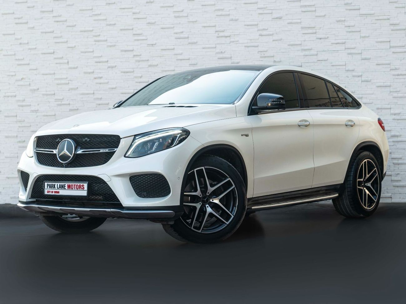 Used Mercedes-Benz GLE 43 AMG AED 2,831 PM • GLE 43 AMG COUPE • LOW KMS ...
