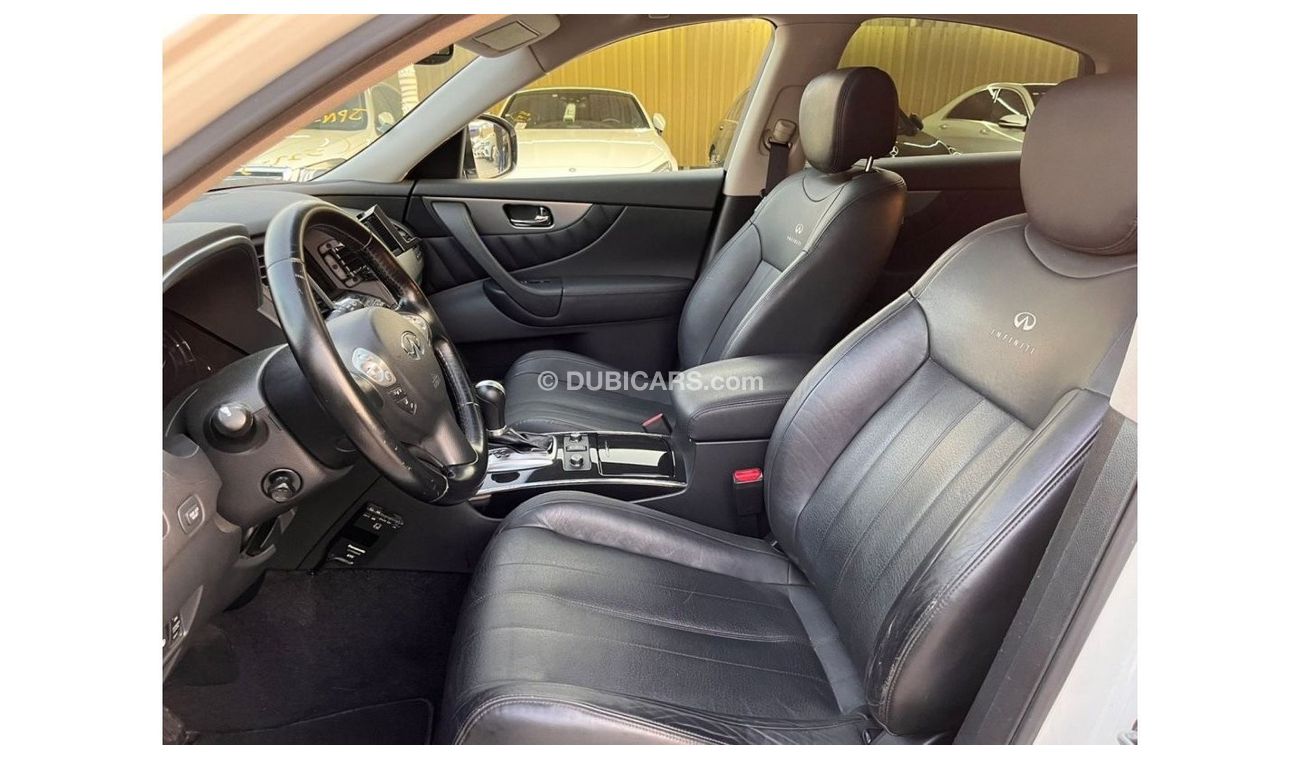 Used Infiniti FX37 IMPORT JAPAN VCC 2013 for sale in Dubai - 644318