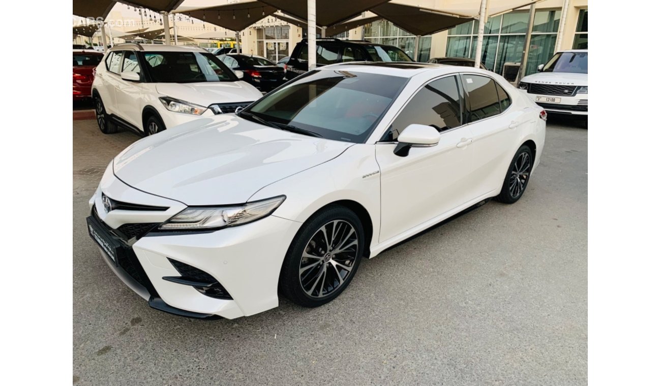 Used Toyota Camry Grande 2020 for sale in Sharjah - 560750