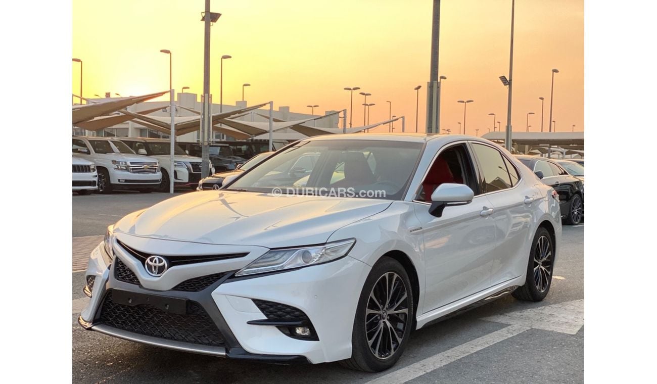 Used Toyota Camry Sport 2020 for sale in Dubai - 674789