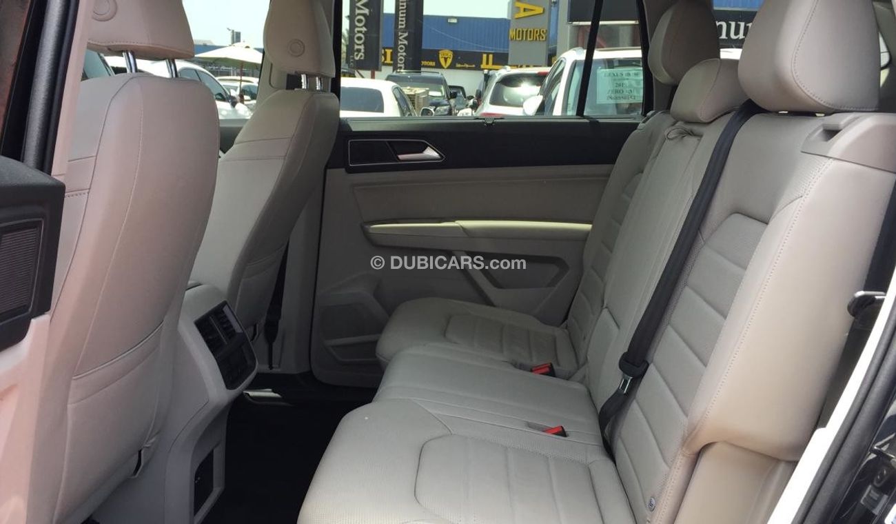 Used Volkswagen Atlas V6 7 SEATER 2019 for sale in Dubai - 231600