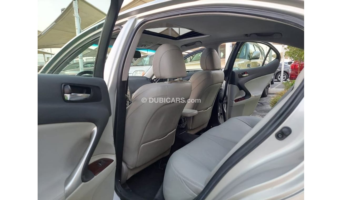 Used Lexus IS300 2007 for sale in Sharjah - 402411