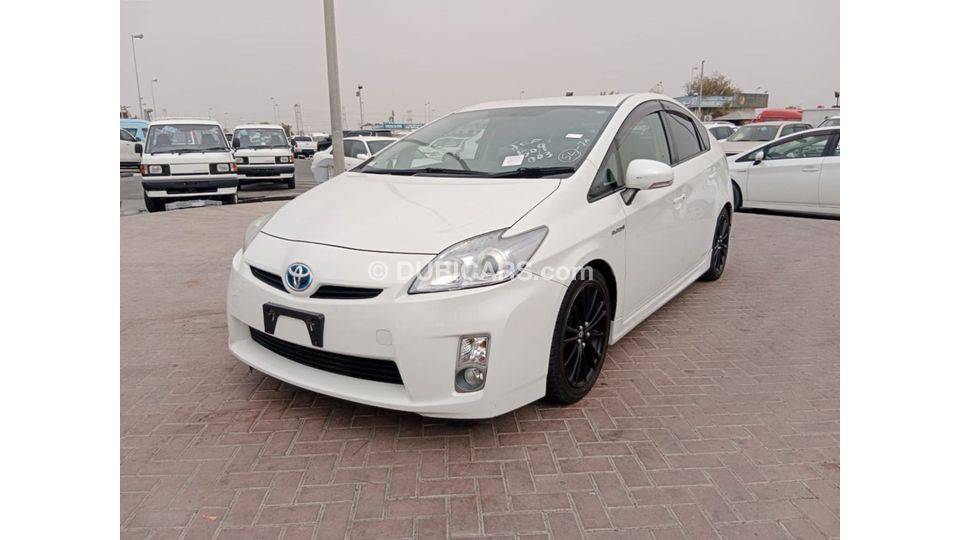 Used TOYOTA PRIUS RIGHT HAND DRIVE (PM1505) 2011 for sale in Dubai - 528639