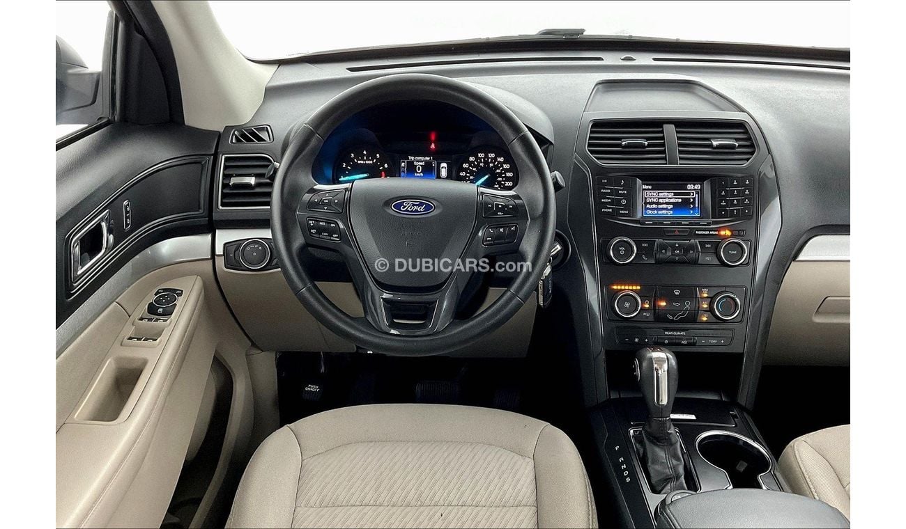 Used Ford Explorer XL / Standard 2019 for sale in Dubai - 575623