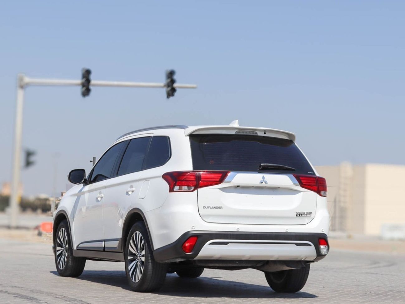 Used GLS 2.4L mitsubishi outlander 2.4 L 2022 GCC accident-free in ...