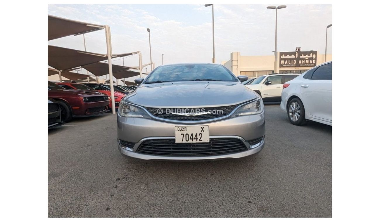 Used Chrysler 200C 2015 for sale in Dubai - 639978