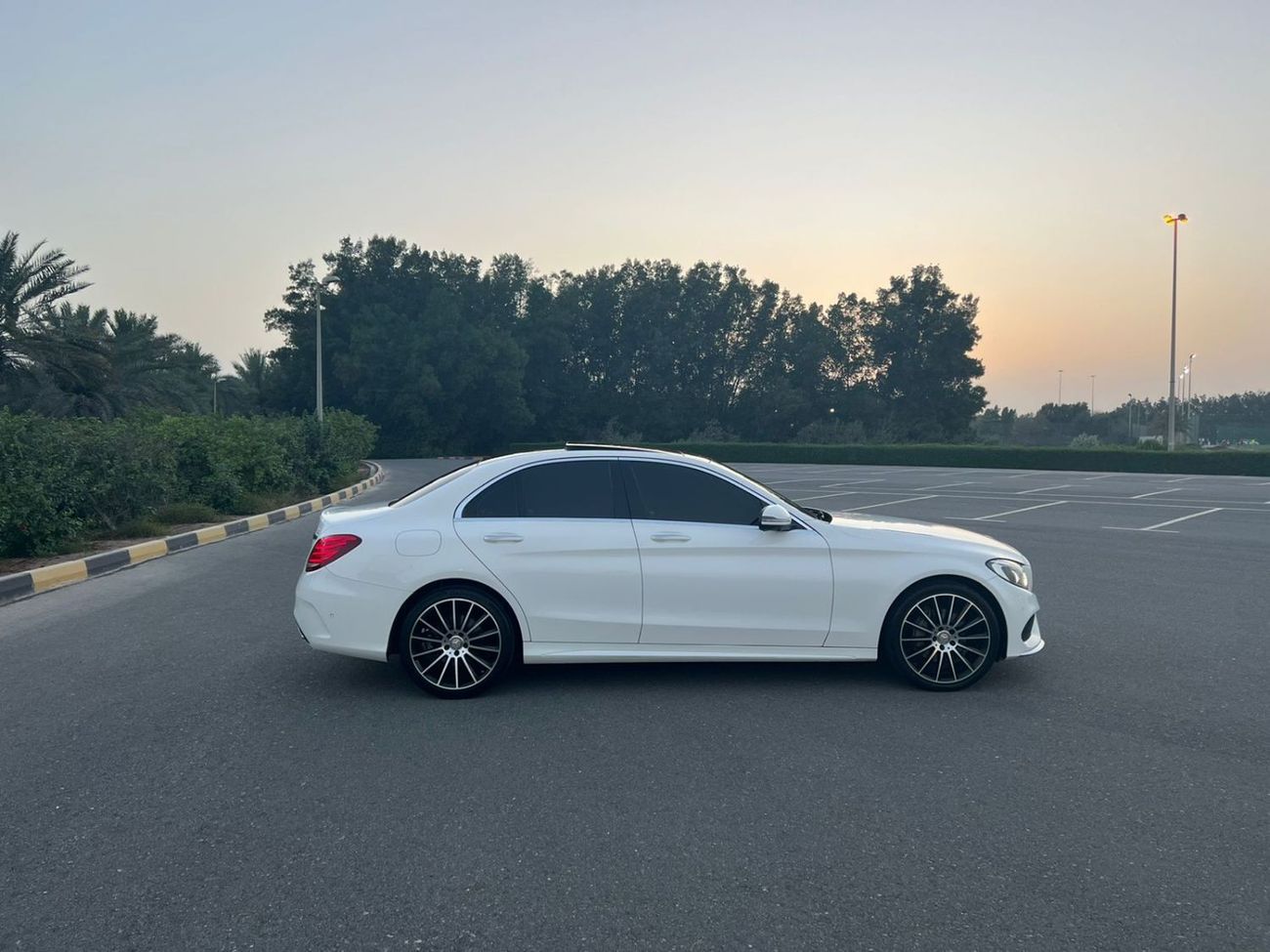 Used Mercedes-Benz C200 AMG Pack Gcc 2016 for sale in Sharjah - 512959