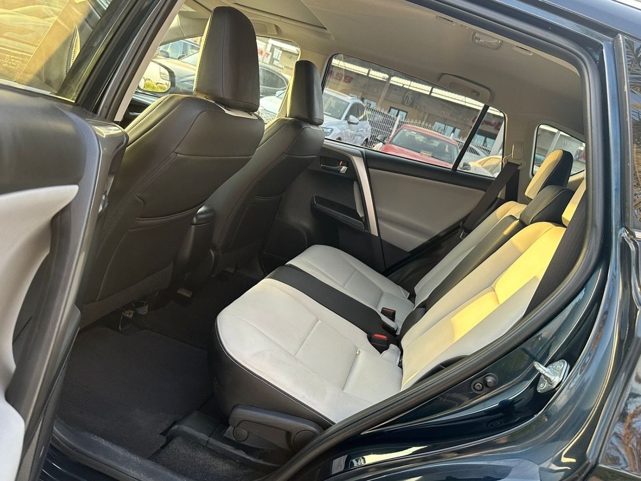 Used Toyota RAV4 VXR 2017 RAV4 xle full option 2017 for sale in Dubai ...