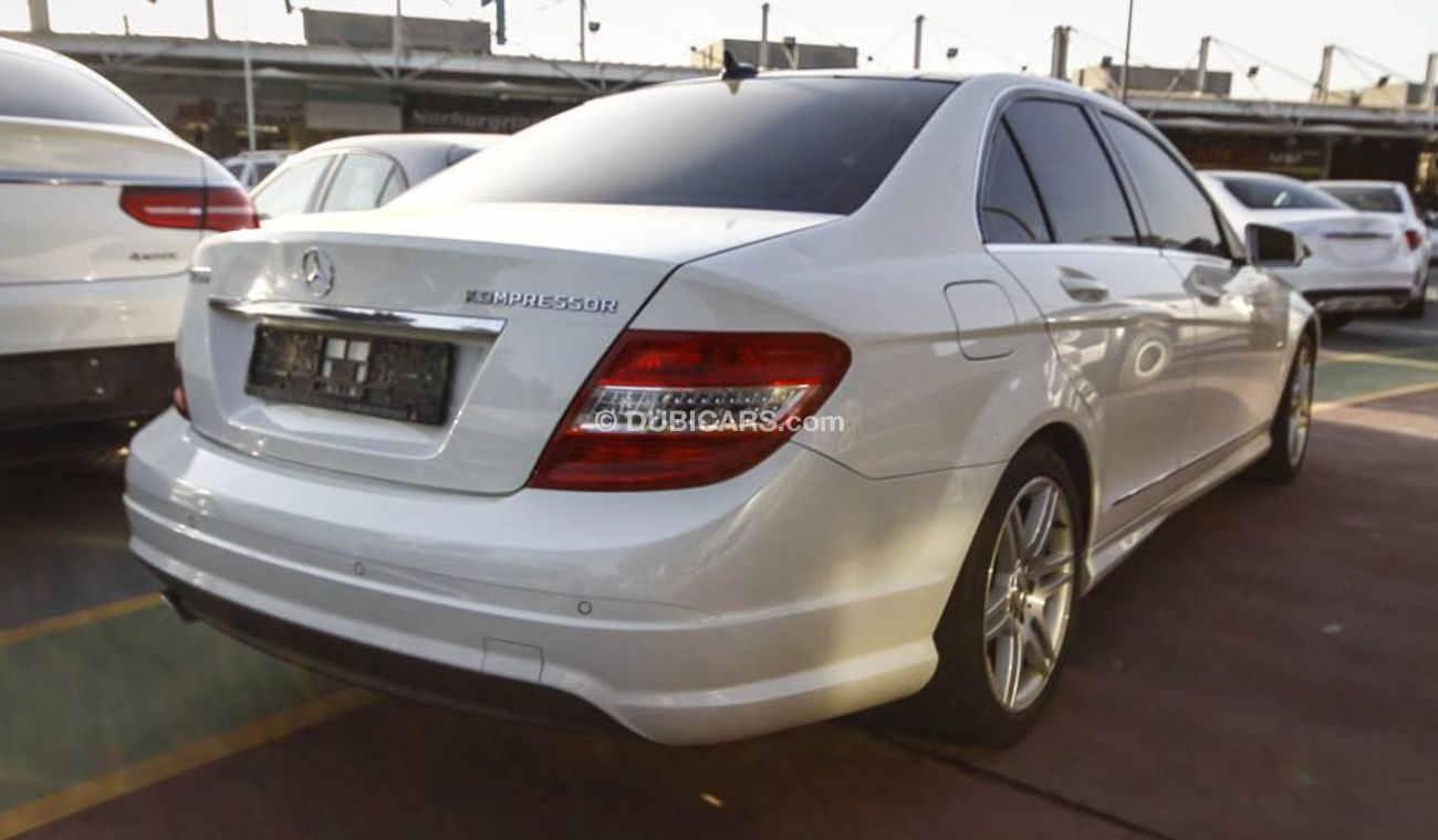 Used Mercedes-Benz C200 2009 for sale in Dubai - 83156