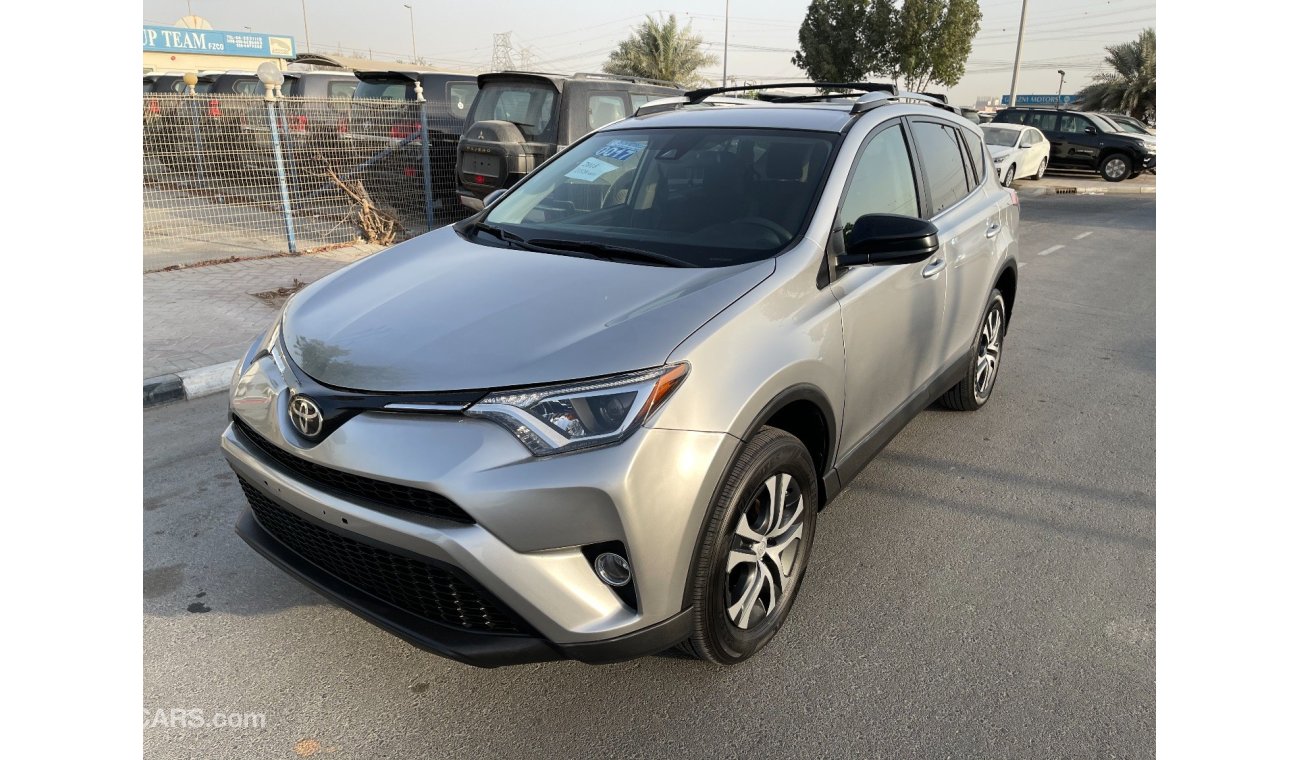 Used Toyota RAV4 LE 2018 for sale in Dubai - 415827