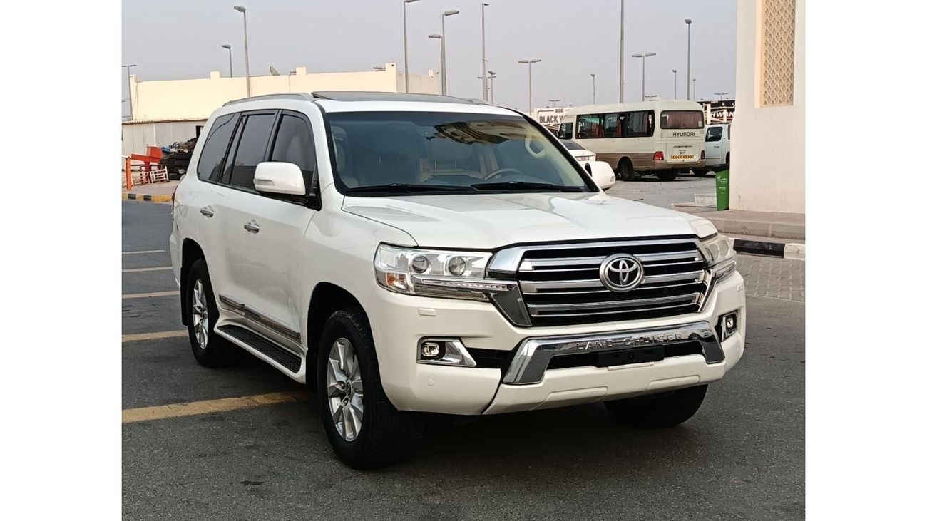 Used Toyota Land Cruiser gxr v6 2017 2017 for sale in Dubai - 761406