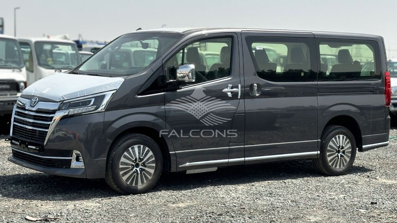 New toyota granvia 3.5 petrol AT 2023 for sale in Dubai - 719603