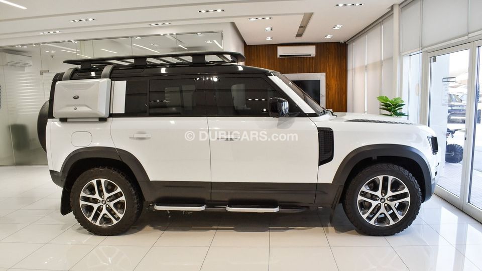Used Land Rover Defender Launch Edition 2020 for sale in Dubai - 668145