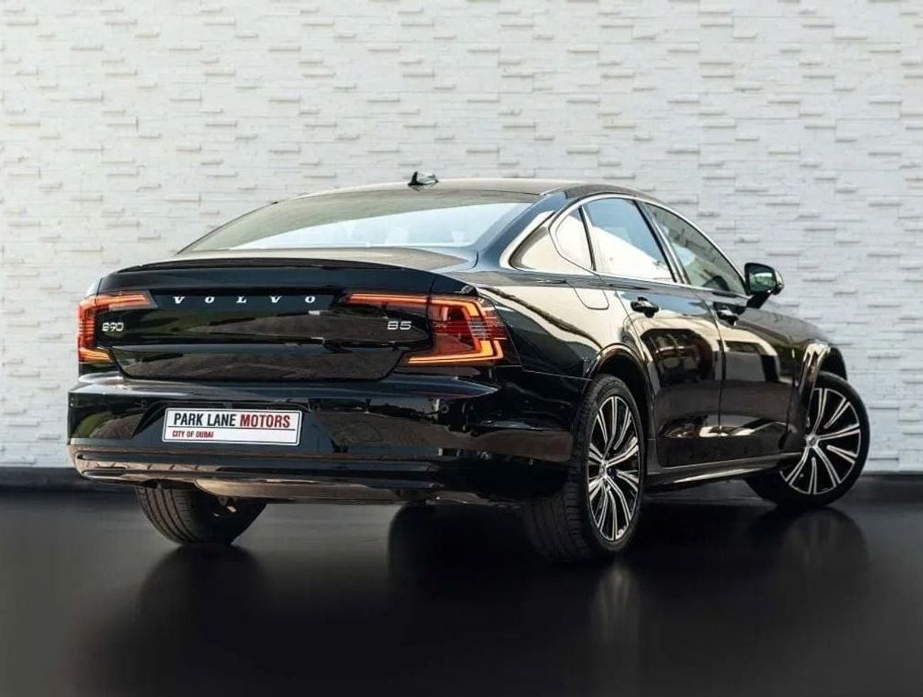 Used Volvo S90 B5 2.0T Powertrain 2023 for sale in Dubai - 820993