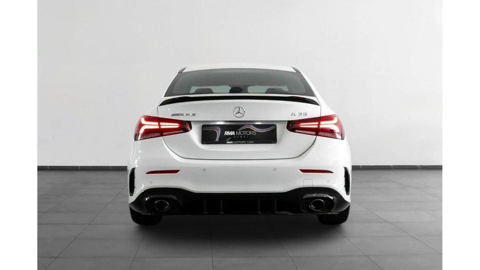 مستعملة مرسيدس بنز A 35 AMG بريميوم 2021 للبيع في دبي - 735920