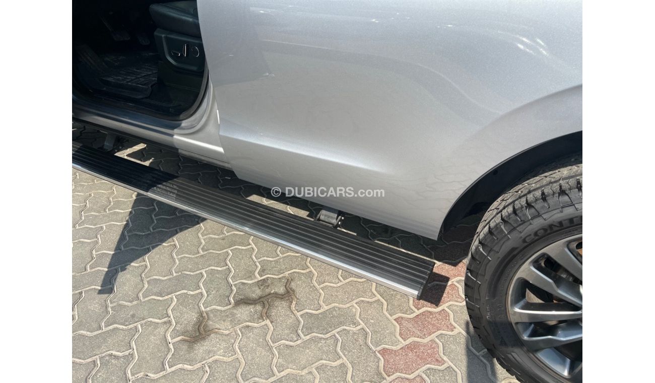 Used Ford Expedition Limited 2021 for sale in Sharjah - 667254