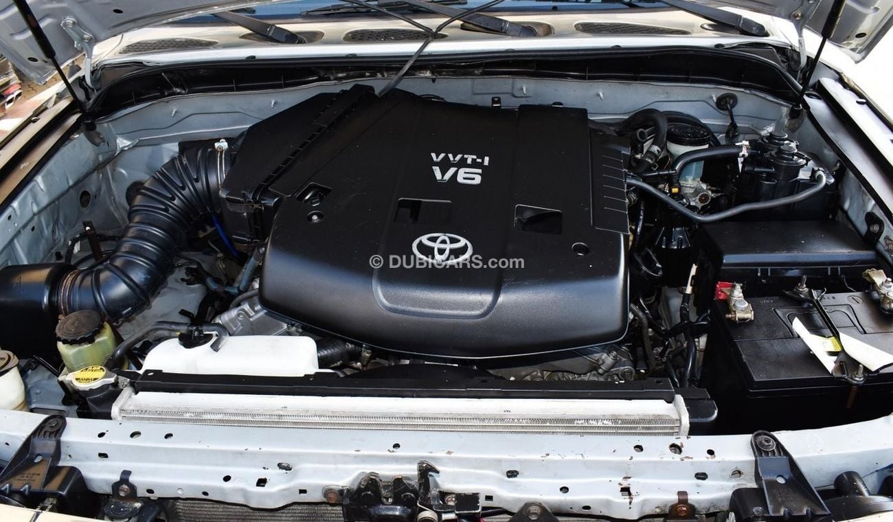 Used Toyota FJ Cruiser 2013 for sale in Sharjah - 565151