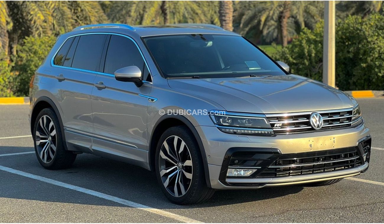 Used Volkswagen Tiguan R-Line 2017 for sale in Sharjah - 657070