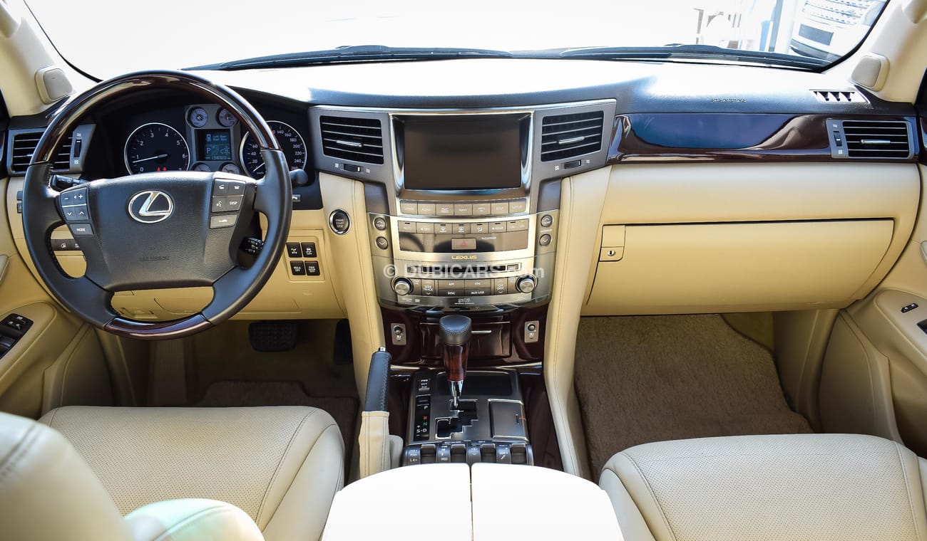 Used Lexus LX570 2011 for sale in Dubai - 198428