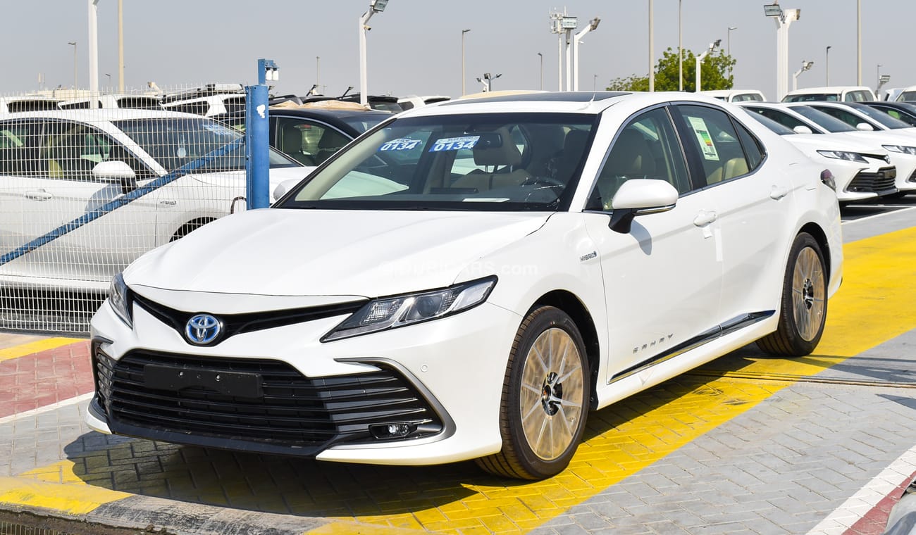 New Toyota Camry GLE 2.5L Hybrid 2024 for sale in Dubai - 669198