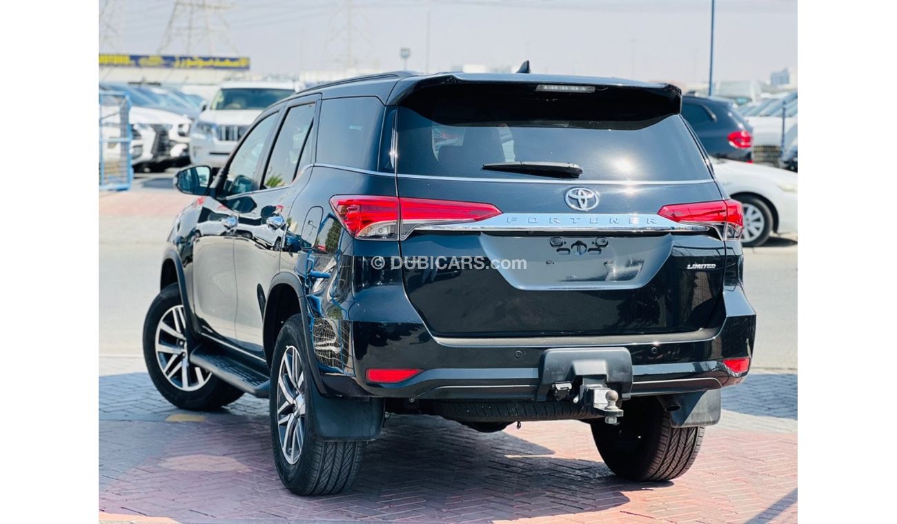 Used Toyota Fortuner 2017 for sale in Dubai - 557615