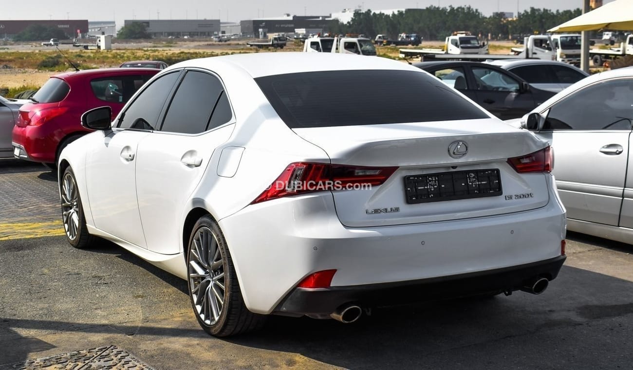 Used Lexus IS 200 T 2016 for sale in Sharjah - 697862