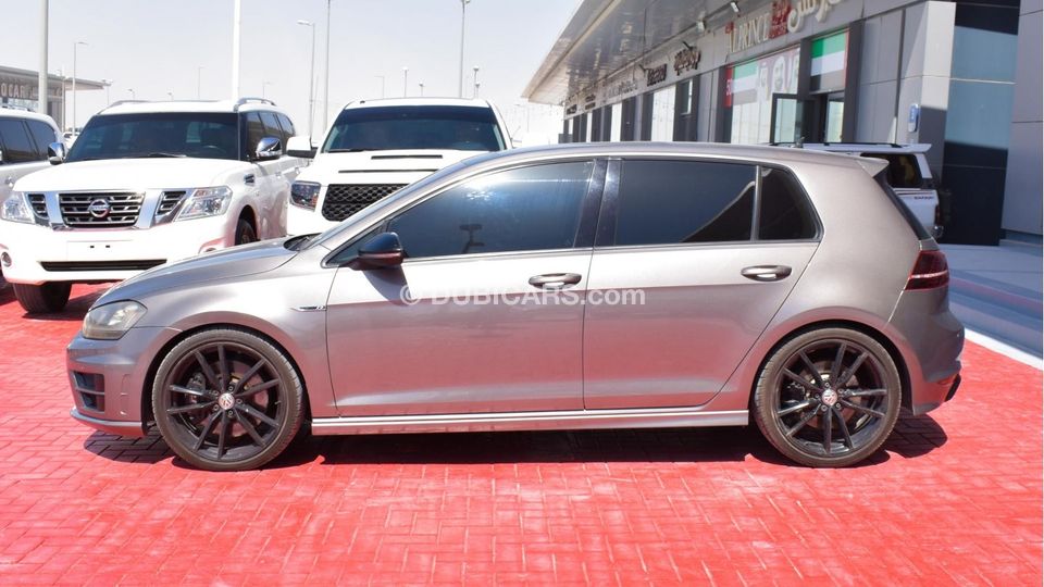 Used Volkswagen Golf R 4 Motion 2016 for sale in Abu Dhabi - 514195